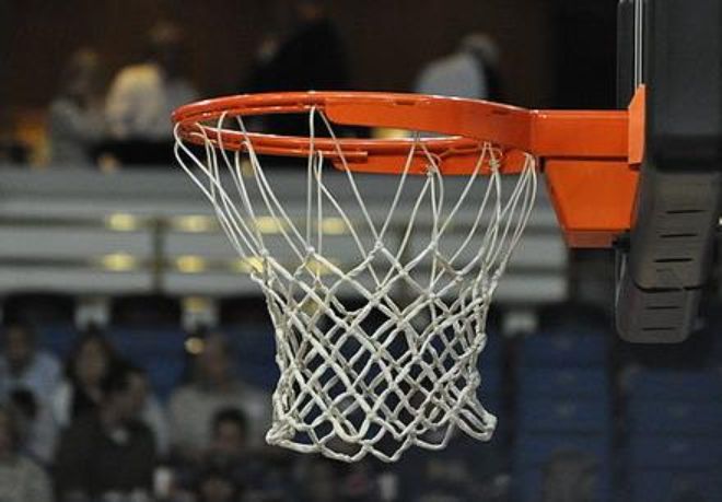 Lone Star Boys Basketball Team Advances to Region Tournament