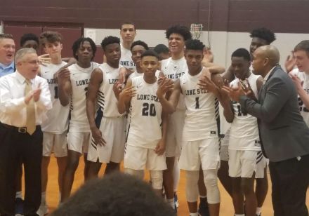 Lone Star Boys Basketball Team Advances to Region Tournament
