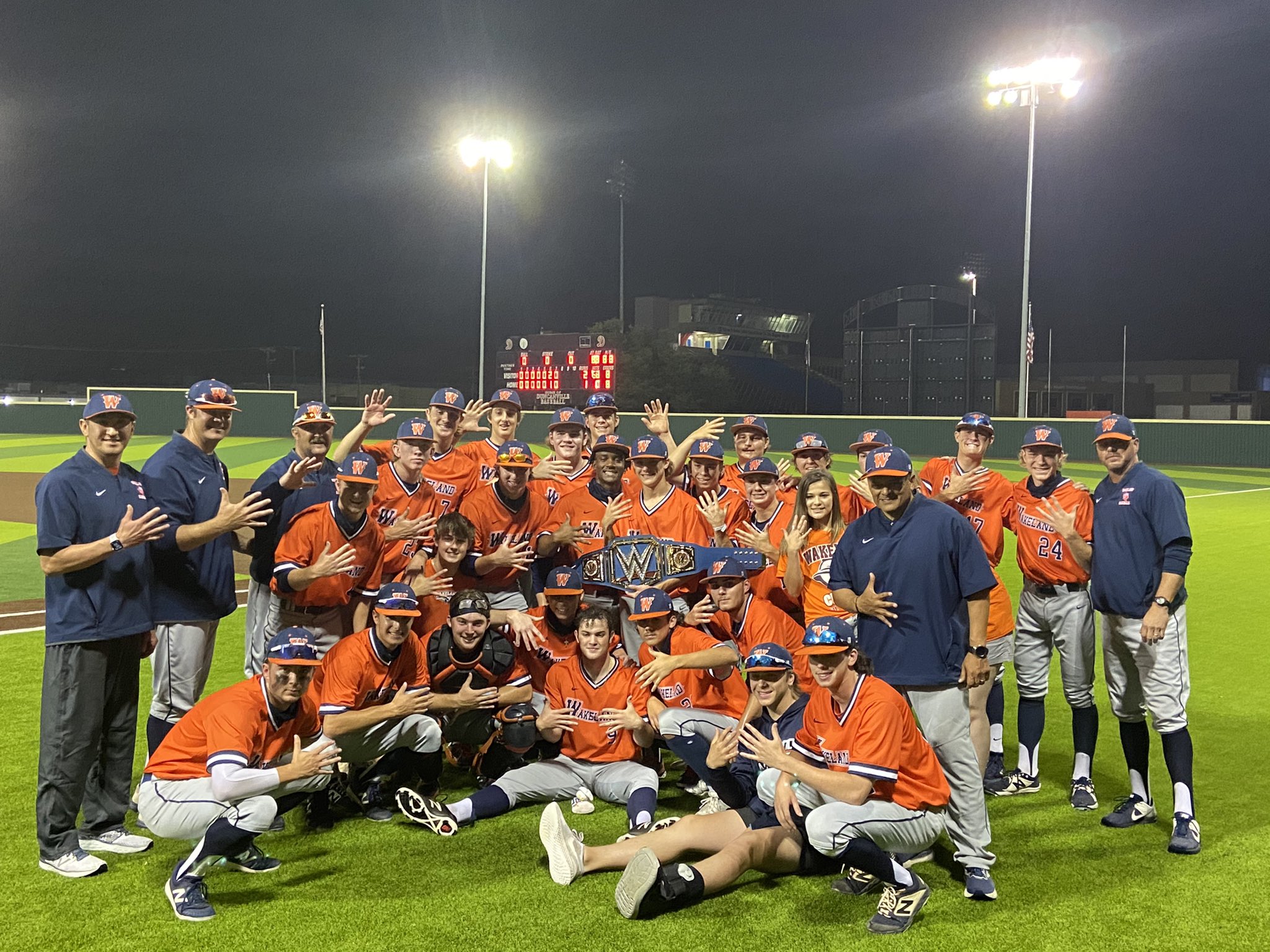 Wakeland Baseball Team Advances to Regional Final