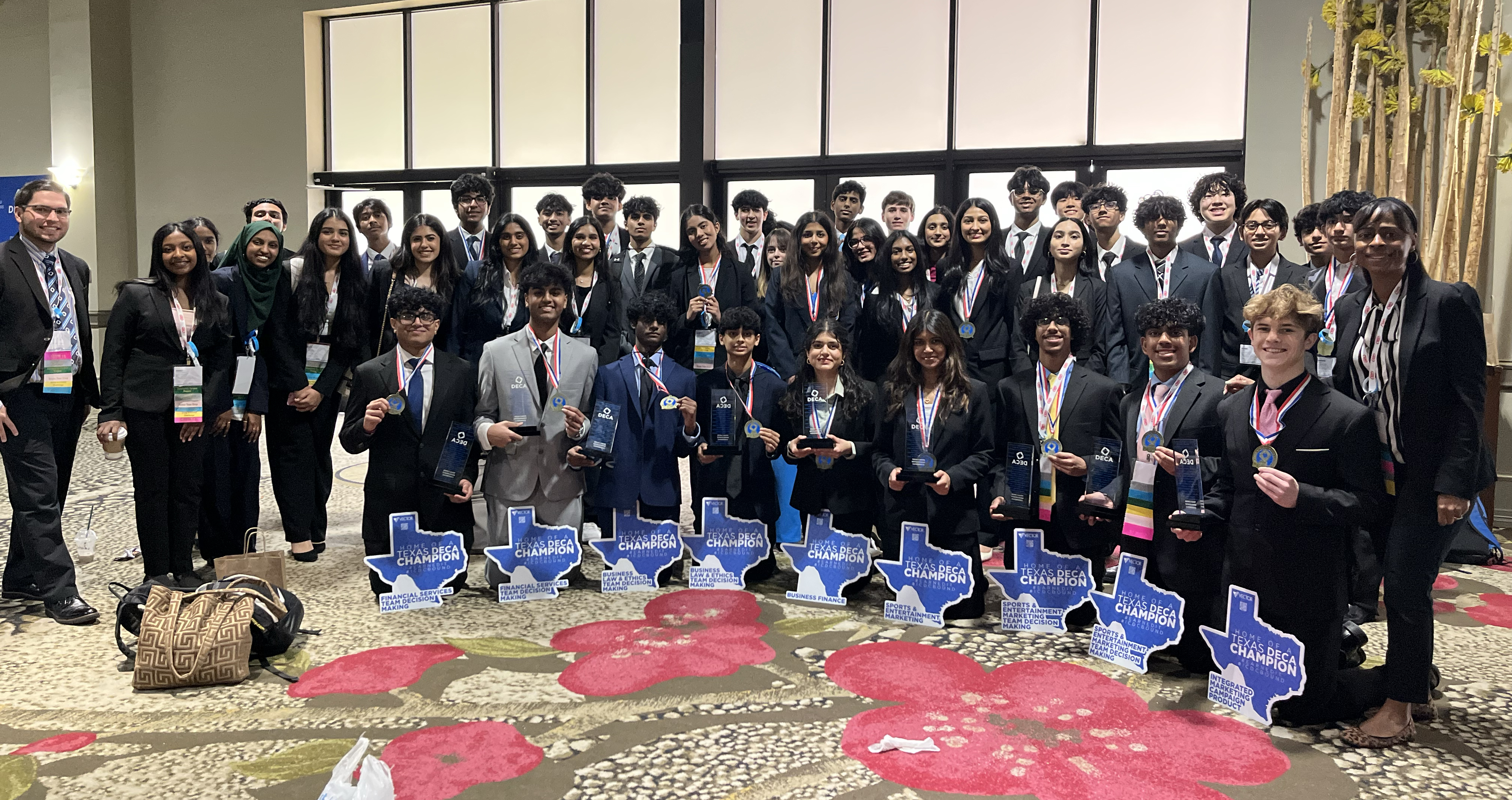 220 DECA Students Move on to International Contest