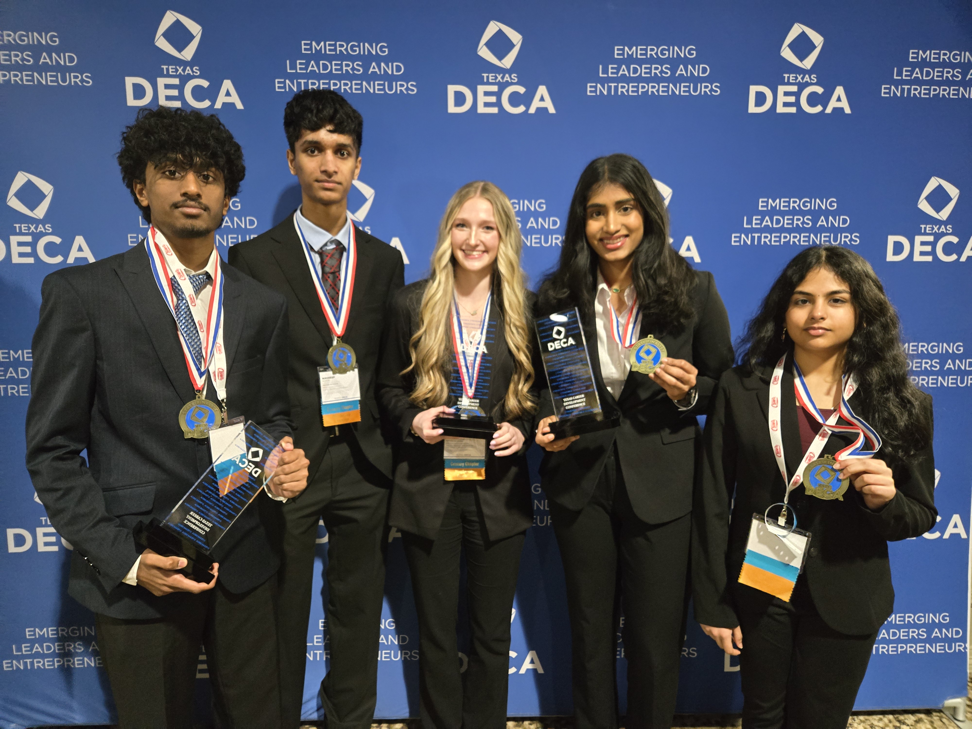 220 DECA Students Move on to International Contest
